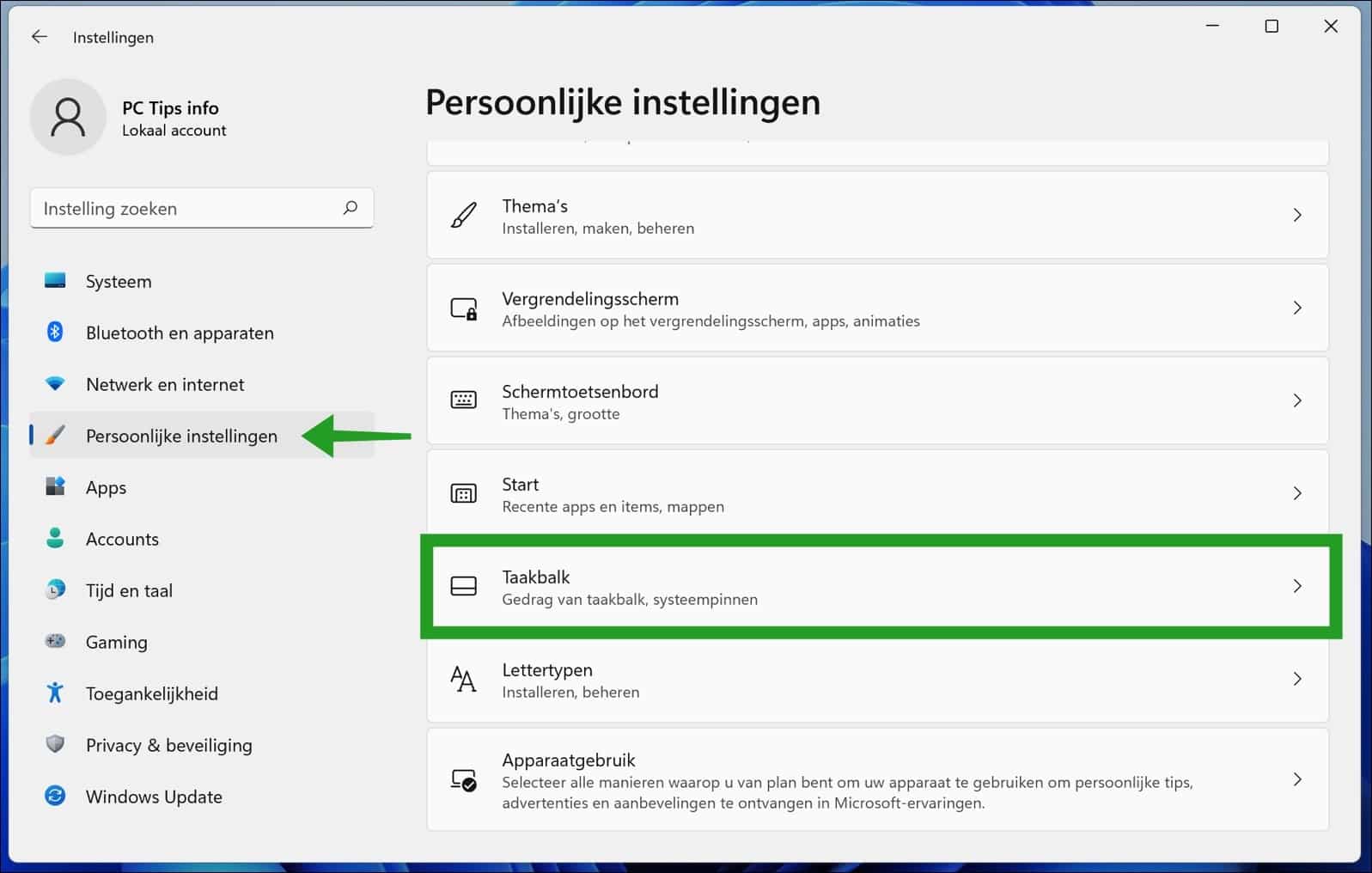 Taakbalk weergeven op alle beeldschermen in Windows 11